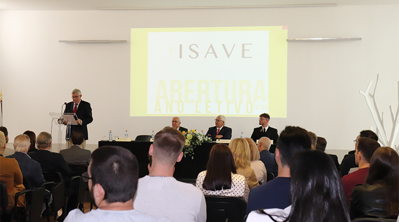 Isave abriu novo ano letivo sob o signo do crescimento e do lançamento ...