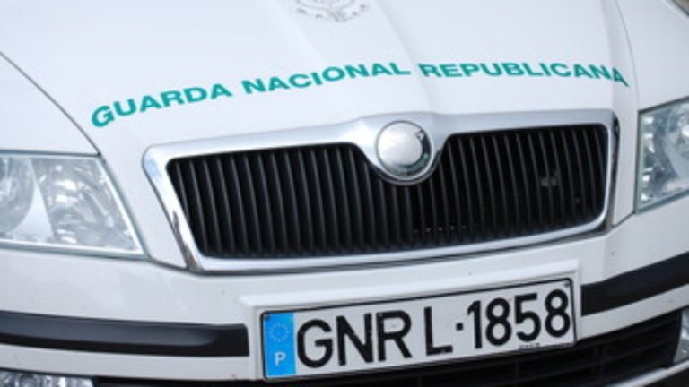 MP acusa dois GNR de Esposende de ficarem com 7.440 euros de multas ...